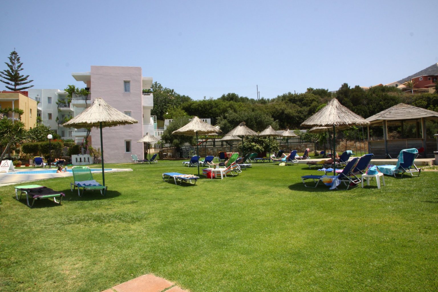 Bellos Hotel and Apartments – in Hersonissos – Crete